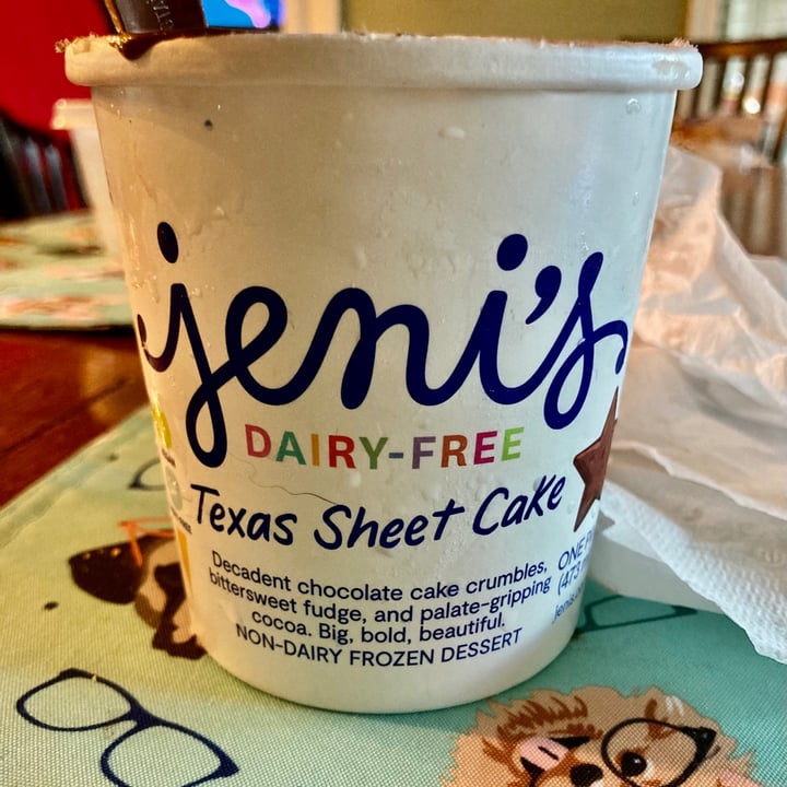 jeni's Texas Sheet Cake Review | abillion