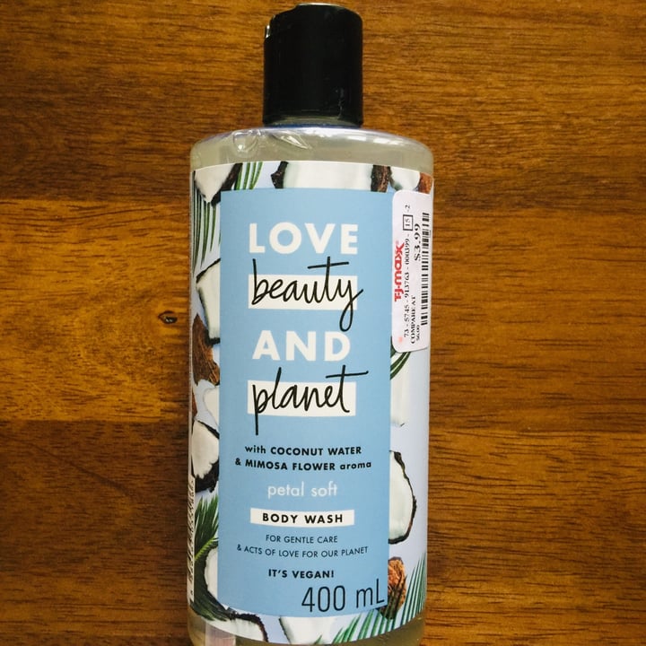 Love Beauty and Planet Coconut Water & Mimosa Flower Body Wash Review ...