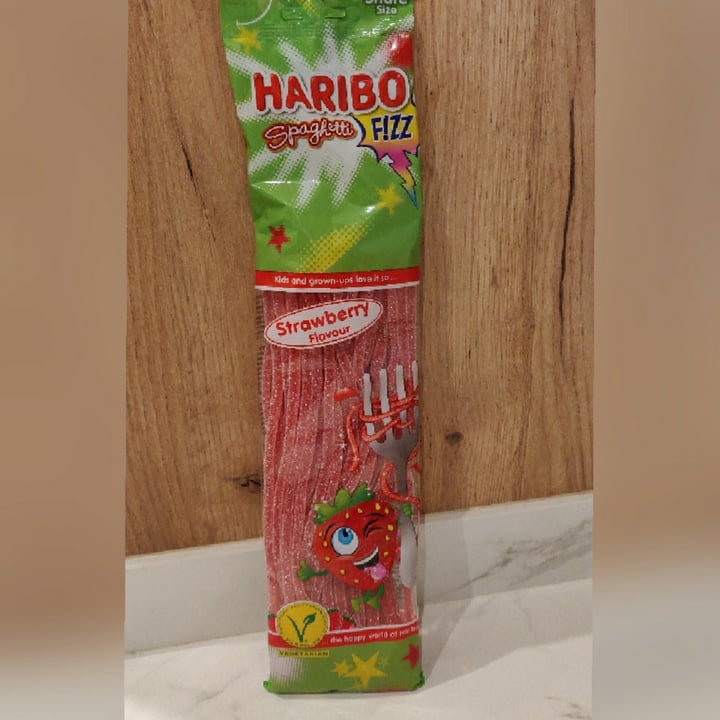 Haribo Spaghetti strawberry Review | abillion