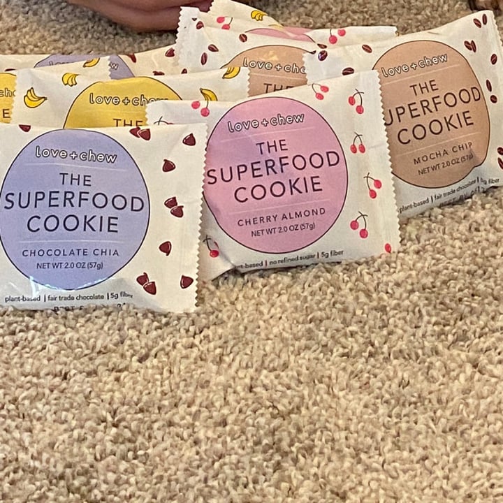 Love + chew The Superfood Cookie Review | abillion