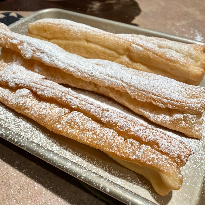 TMI Trading Corp. Chinese Twist Cruller Review | abillion