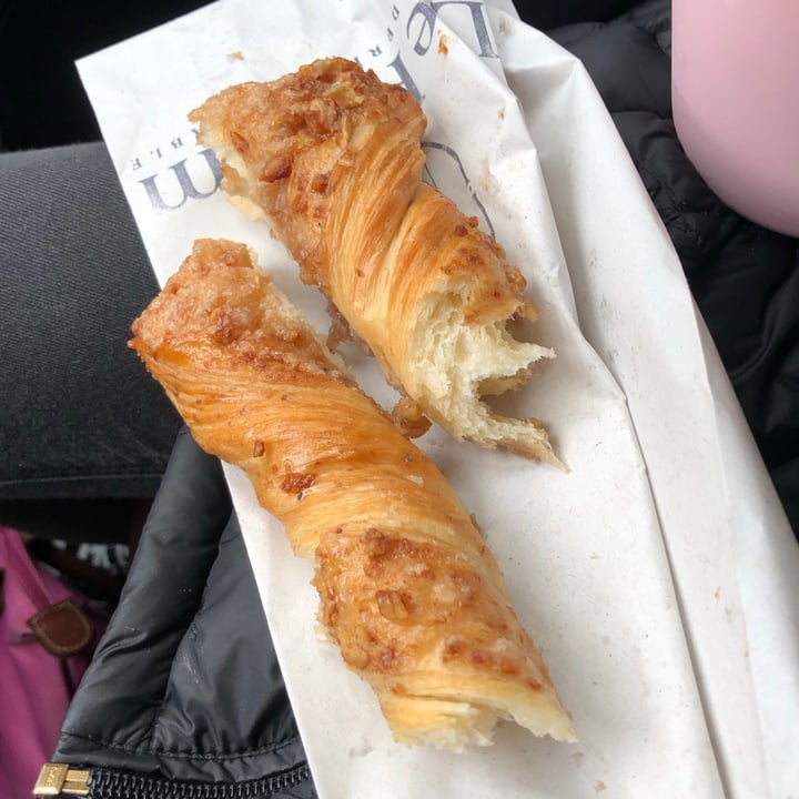 Le Panem Nut puff Review | abillion