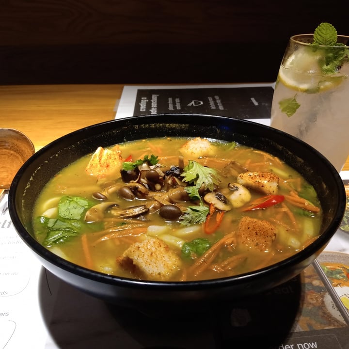 Wagamama Downtown Dubai, Dubai, United Arab Emirates Kare burosu ramen ...