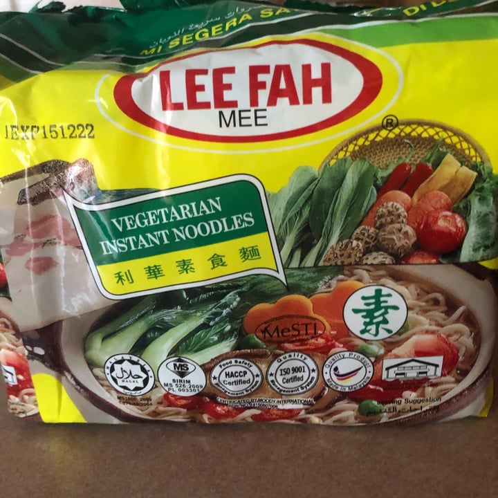 LEE FAH Vegetarian Instant Noodle Review | abillion