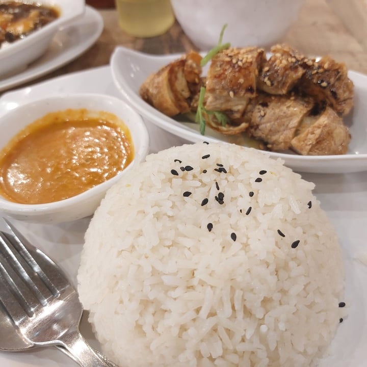 Nature Cafe Kallang, Singapore Chicken Rice Review | abillion