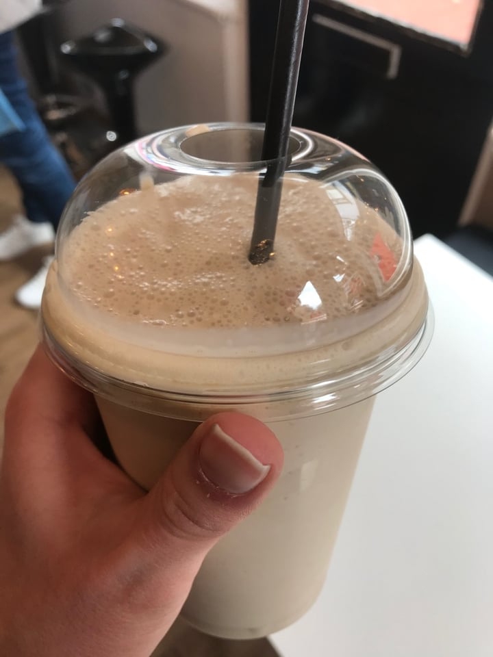 Cloud 9 United Kingdom Salted Caramel Milkshake Review | abillion