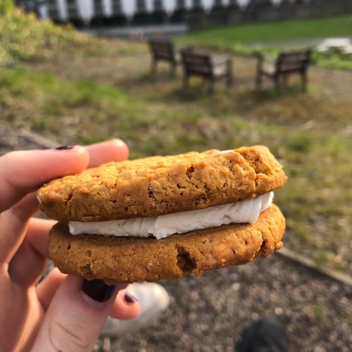 Tinderbox United Kingdom Gypsy Cream Review | abillion