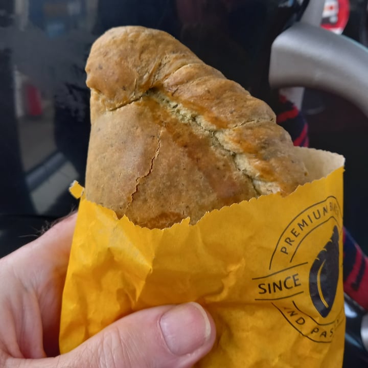 Rowe's Cornish Bakers Vegan Curry Pasty Review | abillion