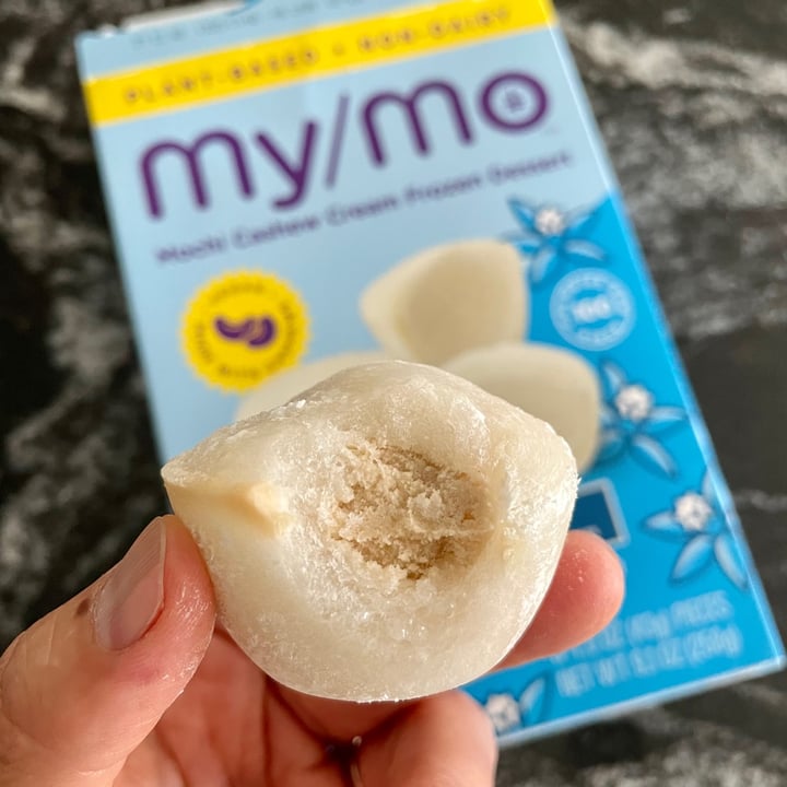 My/Mo Mochi Cashew Cream Frozen Dessert Vanilla Review | abillion
