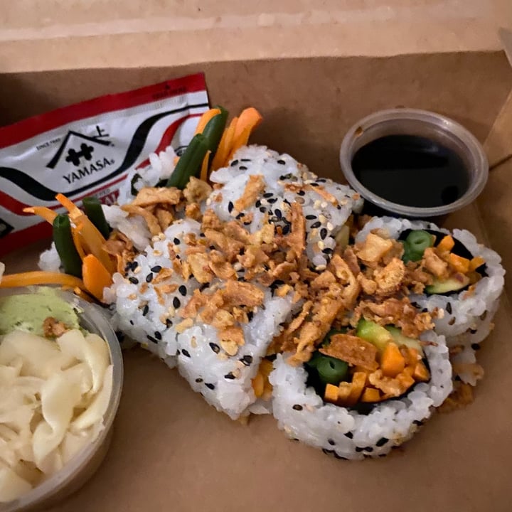Feng Sushi Kensington, United Kingdom Crispy Yasai Maki Review | abillion