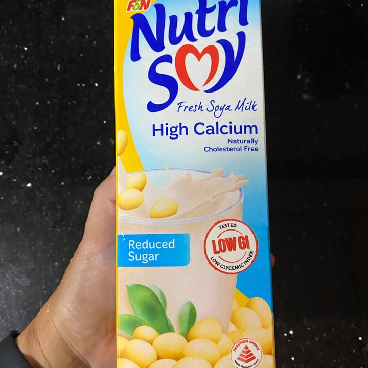 F&N Nutrisoy High Calcium Reduced sugar Review | abillion