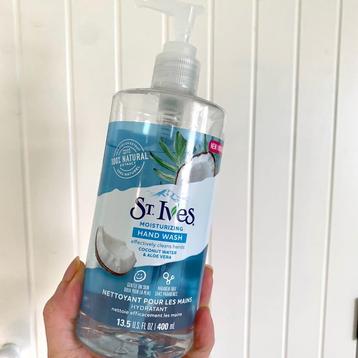 St. Ives Hand Wash Coconut Water & Aloe Review | abillion