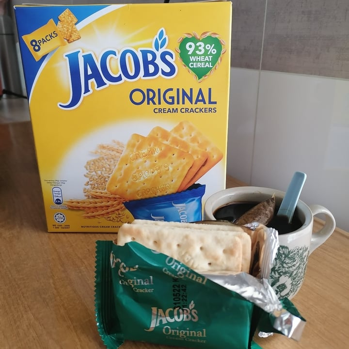 Jacob's Original Cream Crackers Review | abillion