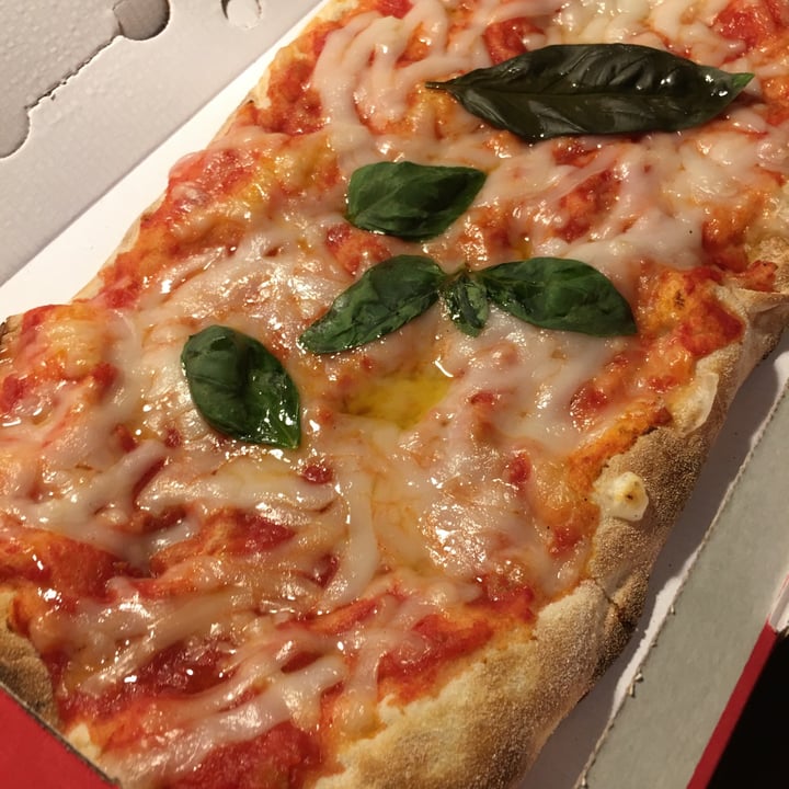 Al Pachino Roma, Italy Pinsa regina Review | abillion