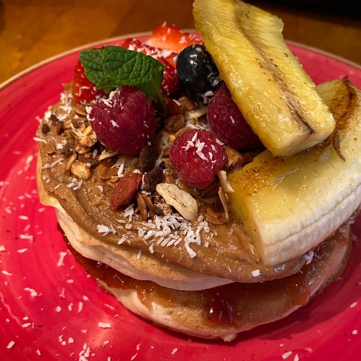 Zenith Brunch & Cocktails - Madrid Madrid, Spain Pancakes con peanut ...