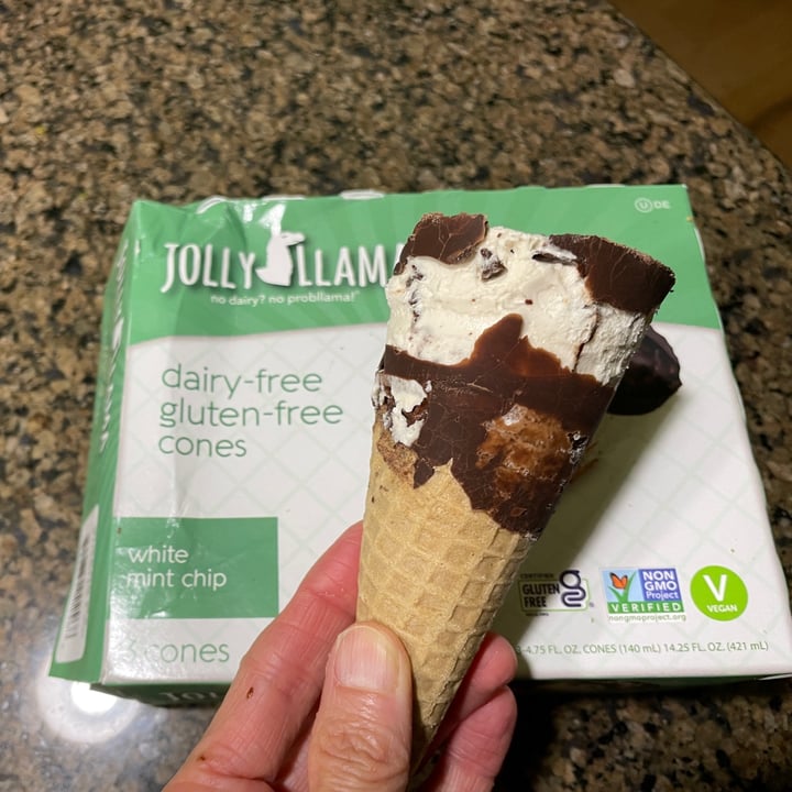 Jolly Llama White mint chip ice cream cone Review | abillion