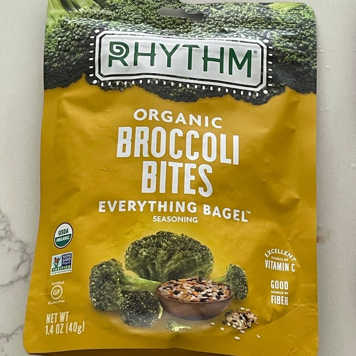 Rhythm Superfoods Broccoli Bites everything bagel Review | abillion