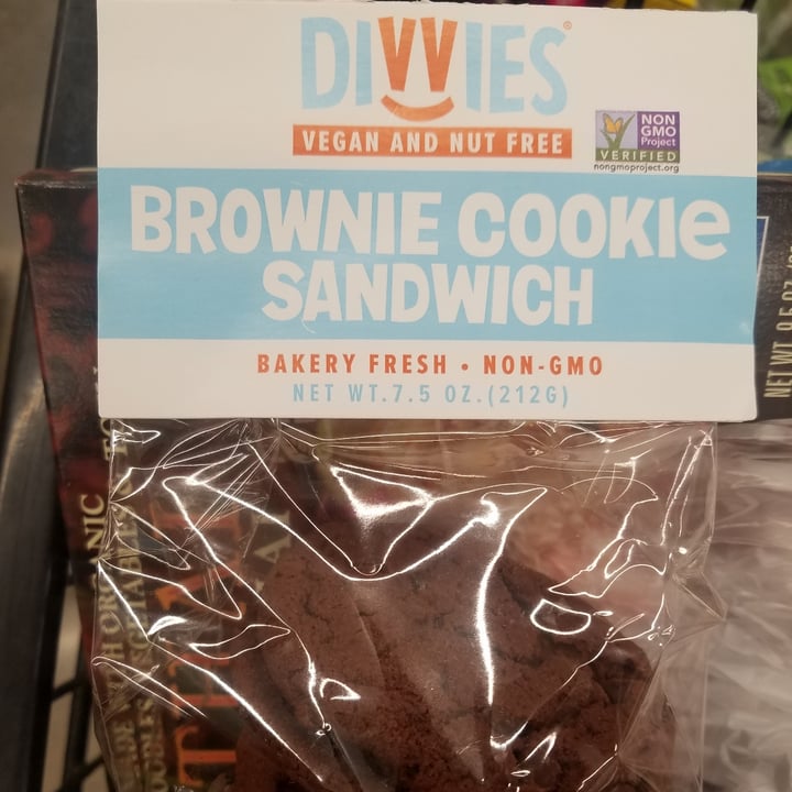 Divvies Brownie Cookie Sandwiches Review | abillion