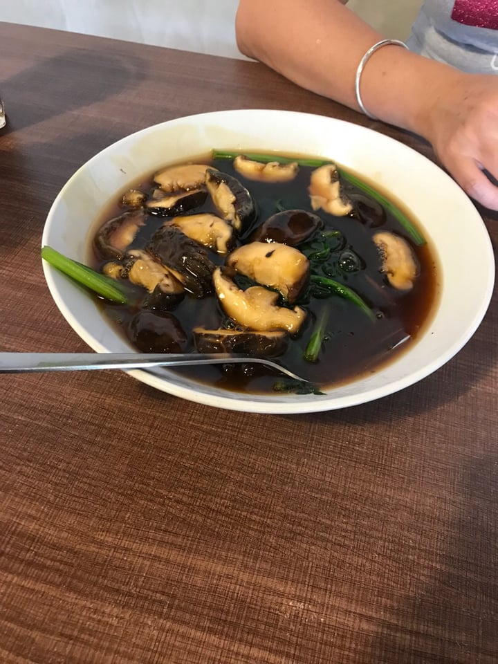 Zhenyi Veggie Place Ang Mo Kio, Singapore Mushroom and puay leng Review ...