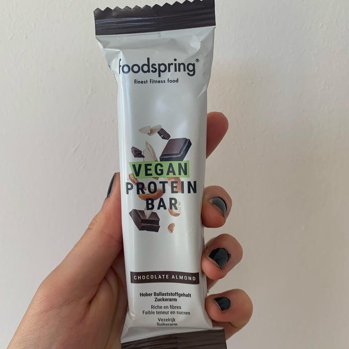 Foodspring Vegan Protein Bar Chocolate Almond Review | abillion