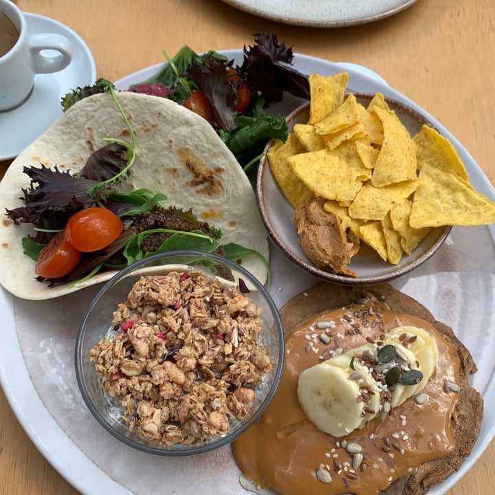 Noshi Coffee Porto, Portugal Brunch Review | abillion