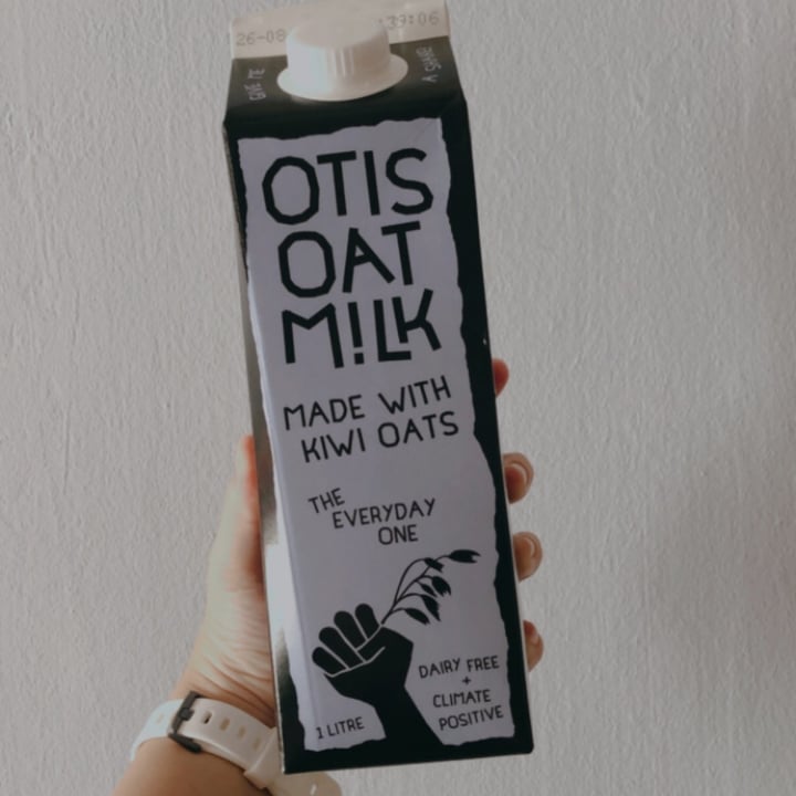 Otis Oat Milk The Everyday One Review | abillion