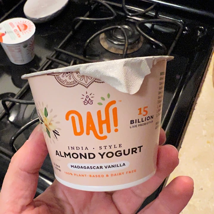 Dah! India Style Almond Yogurt Madagascar Vanilla Review | abillion