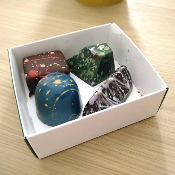 Steinbrenner & Nyberg Lorensberg, Sweden Chocolate bon bons Review ...