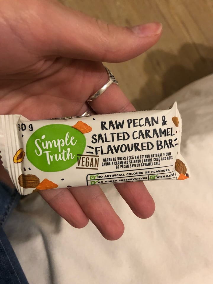 Simple Truth Raw Pecan & Salted Caramel Flavoured Bar Review | abillion
