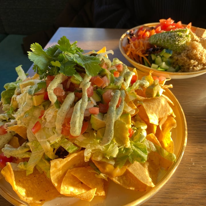 Fresh Restaurants Old Toronto, Toronto, Canada Nachos Review | abillion