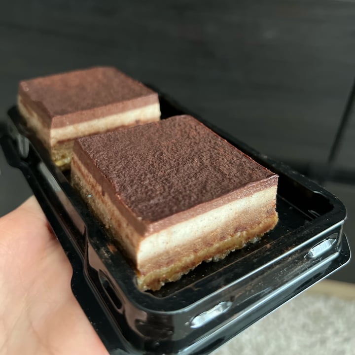 Nats Rawline Raw Cake Tiramisu Review | abillion