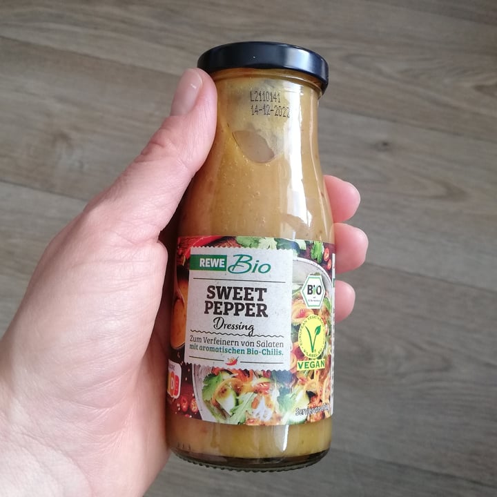 Rewe Bio Sweet Pepper Dressing Review | abillion