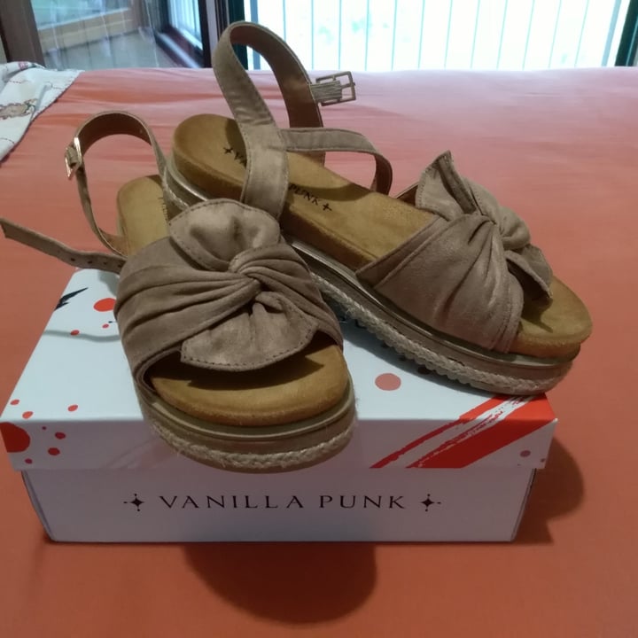 Vanilla punk Reviews | abillion