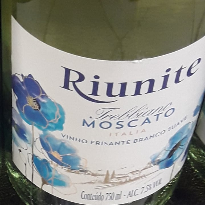 Cantine Riunite Vinho Moscato Riunite Branco Review | abillion