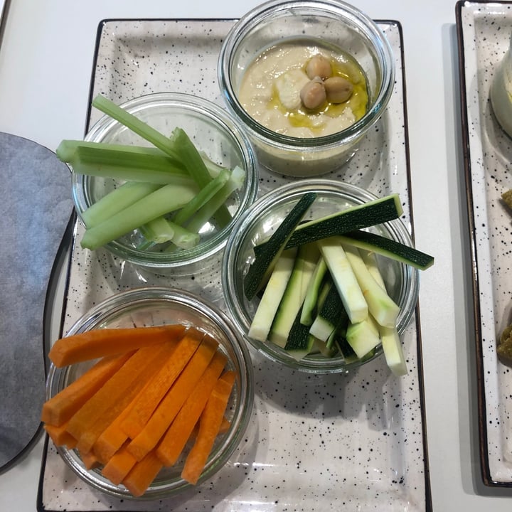 Why Nut Milano, Italy Hummus Con Verdure Review | abillion