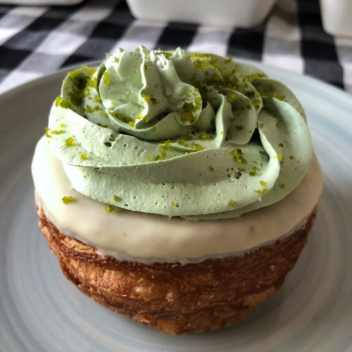 Chök Cronut de Matcha Review | abillion