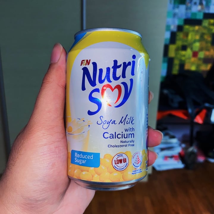 F&N Nutrisoy Soya Milk With Calcium Reduced Sugar Review | abillion