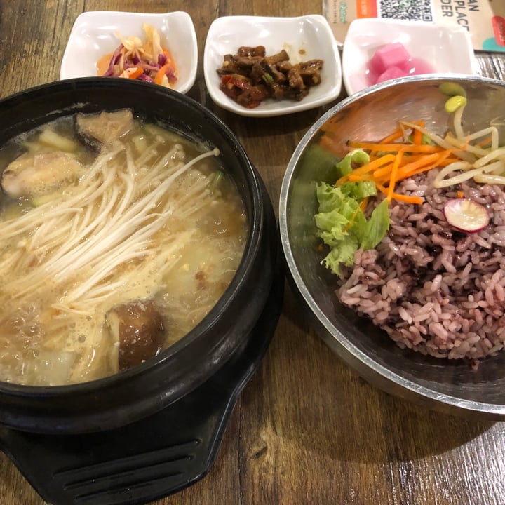 Daehwa Vegetarian Queenstown, Singapore Doenjang Jjigae Review | abillion