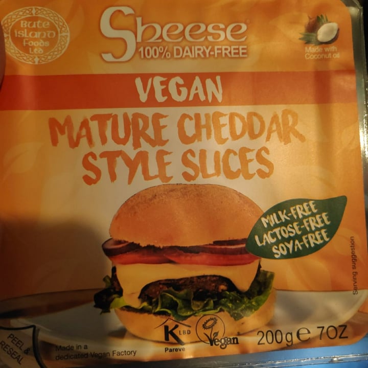Bute Island Foods Mature Cheddar Style Slices Review | abillion