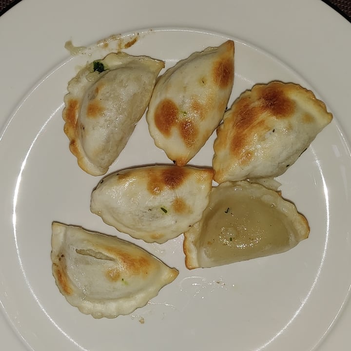 Pelmen Potatoes with Roasted Garlic & Herbs Perogies Review | abillion