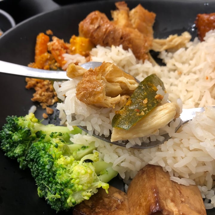 Greendot Yew Tee Point Choa Chu Kang, Singapore Crispy Beancurd Skin w ...
