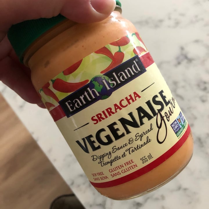 Earth Island Sriracha Vegenaise Review | abillion