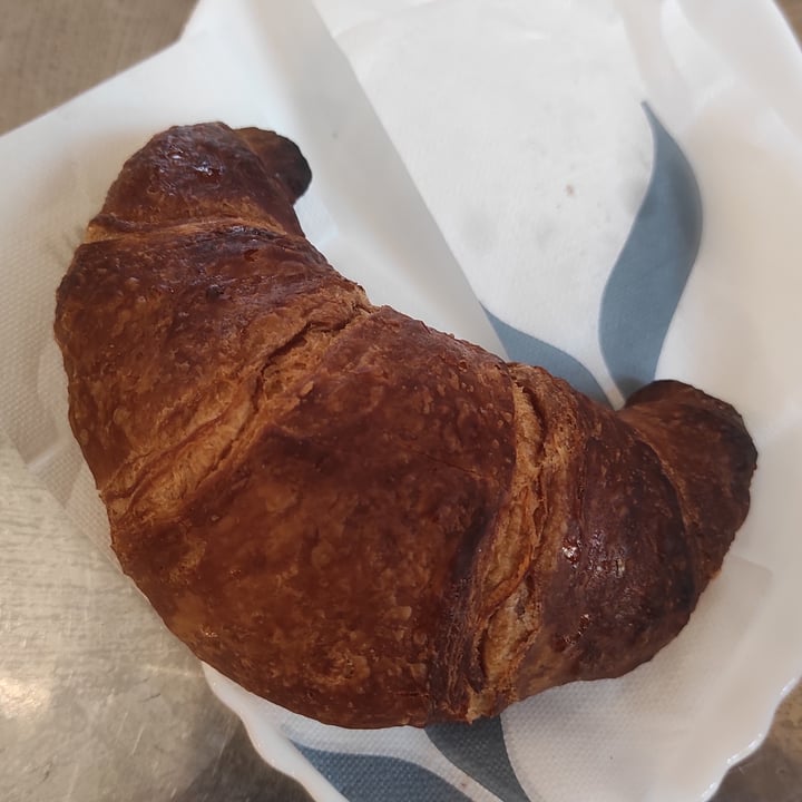 BAR DELLA PIAZZETTA Brandizzo, Italy Cornetto Marmellata Di Albicocca ...