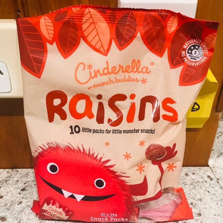 Cinderella Raisins Munch Buddies 10x14g Snack Packs Review | abillion