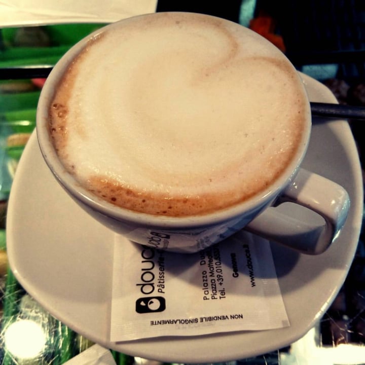 Douce Pâtisserie Café Genova, Italy Cappuccino Di Soia Review | abillion