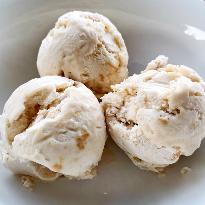 Killinchy Gold Salted Caramel & Cashew Dairy-Free Ice Cream Review ...