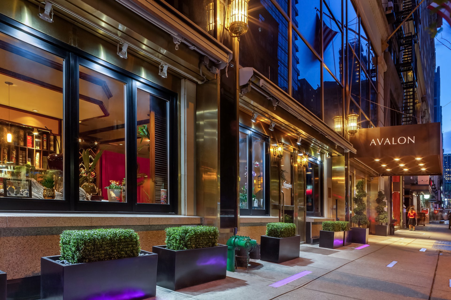 Suites At The Avalon Hotel | Suiteness — Stay connected