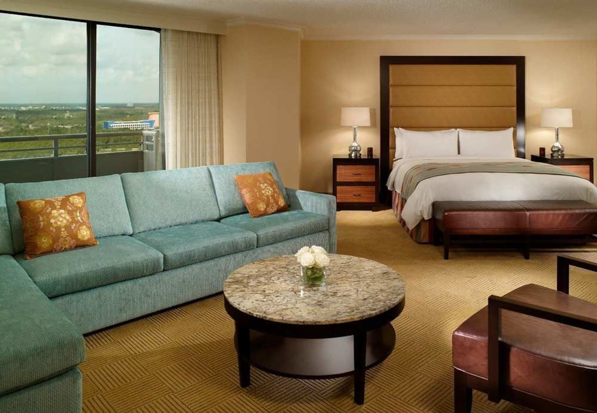 Three bedroom suites for 6-14 people in Orlando | Suiteness — Stay ...