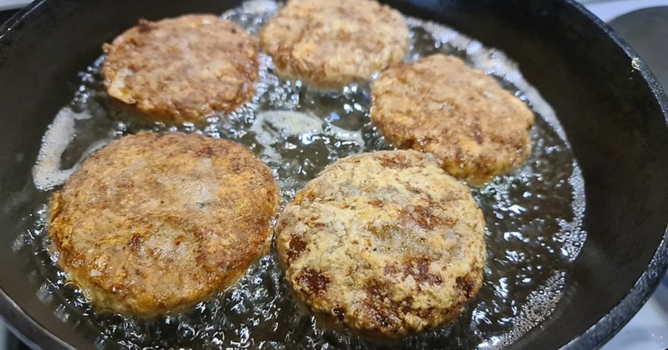 Šéfkuchař z luxusní restaurace odhalil trik, jak smažit mleté maso ...