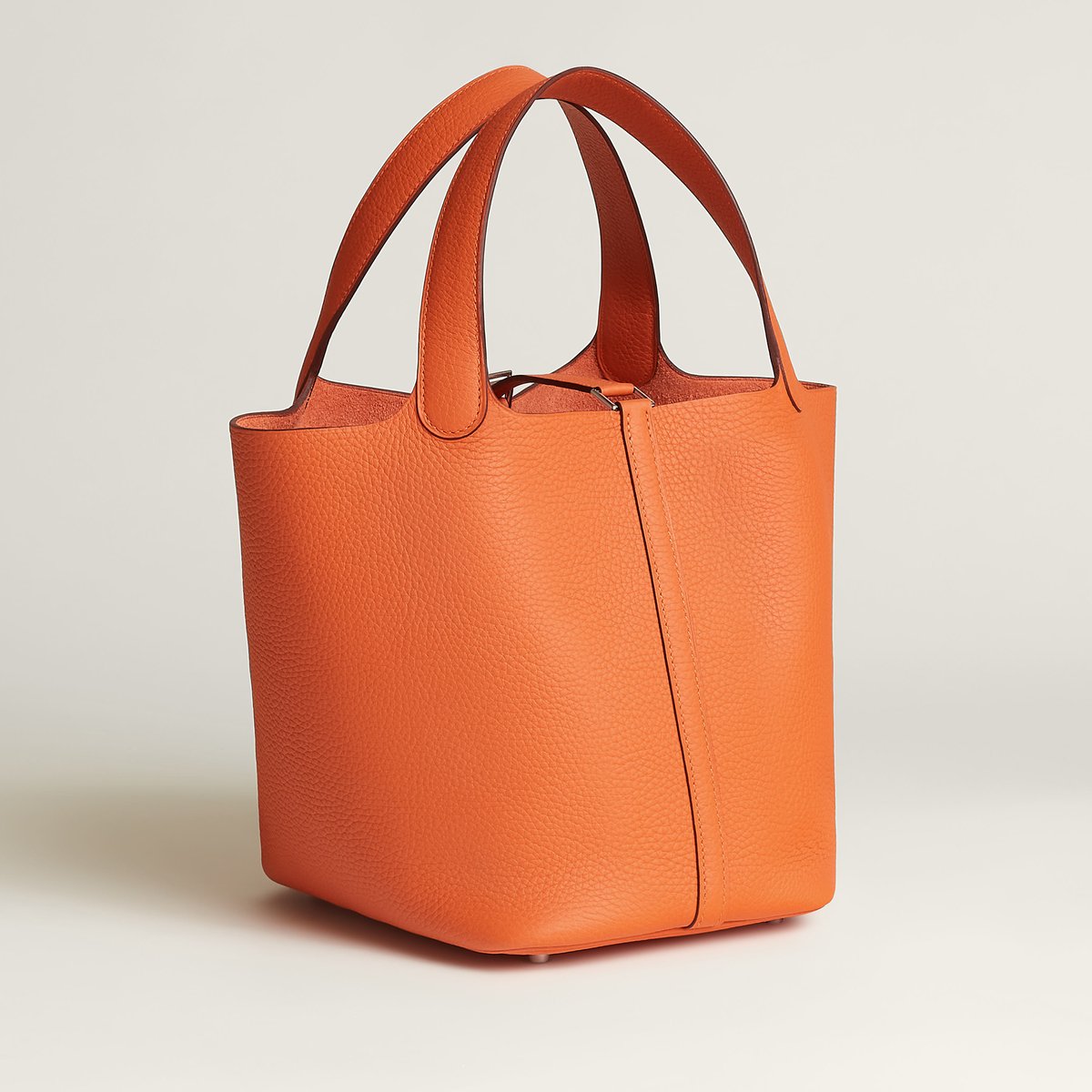 Hermès Picotin Lock 22 bag Orange Clemence Leather | BagUSeek